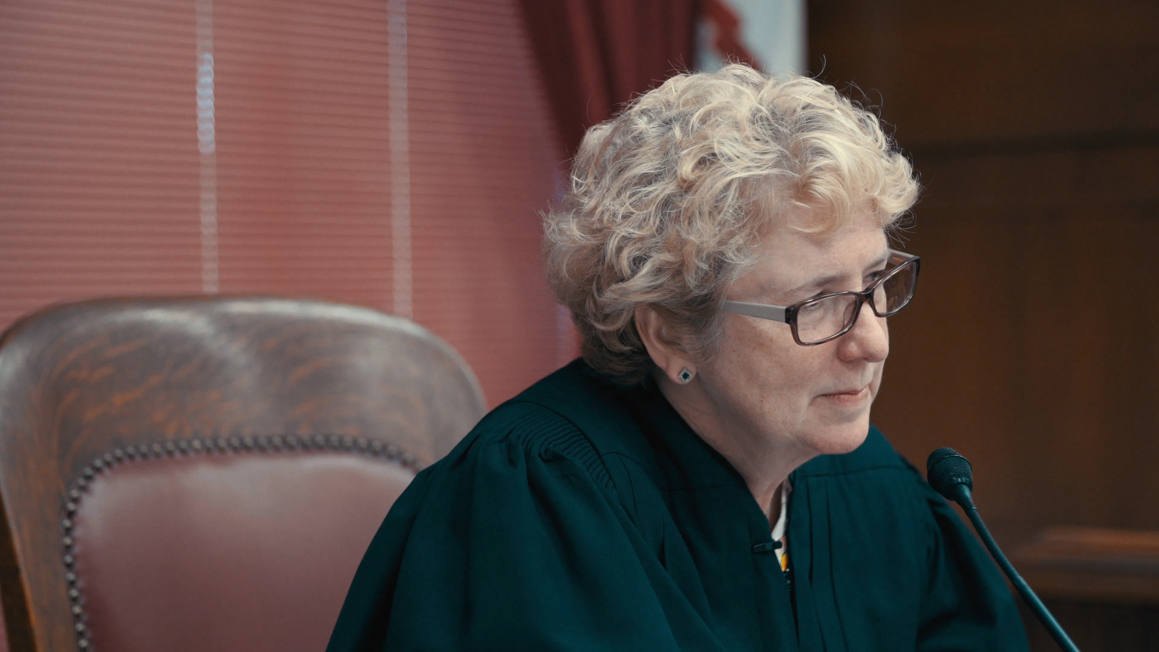 The Netflix Documentary 'Heroin(e)' Shows How Women Are Key To Ending ...