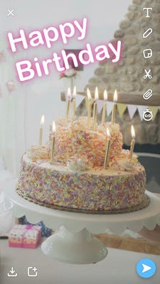 Snapchat's New Caption Styles Will Make Typing On Your Snaps So Much Fun