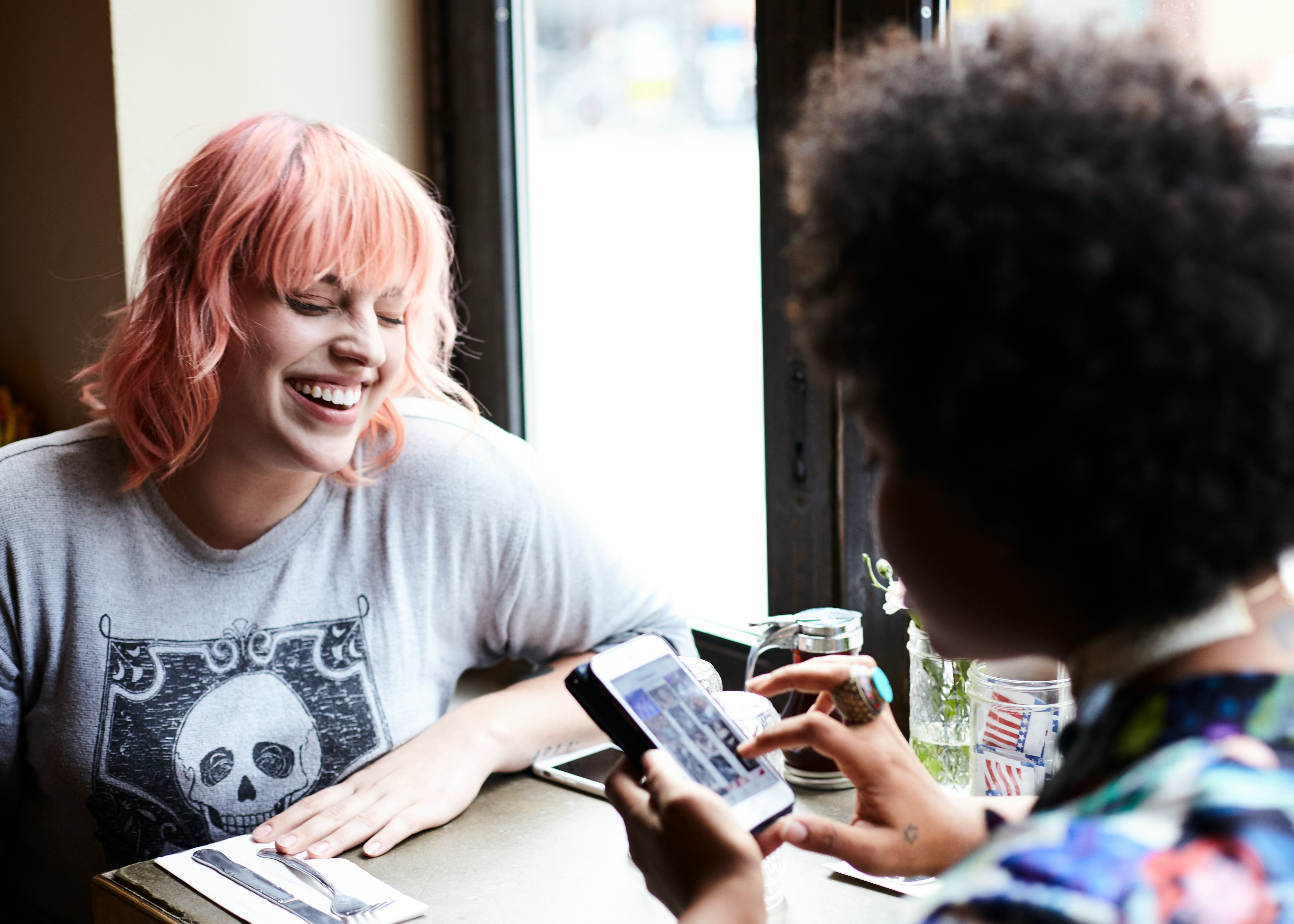 15 Interesting Qualities People Who Everyone Likes Have In Common