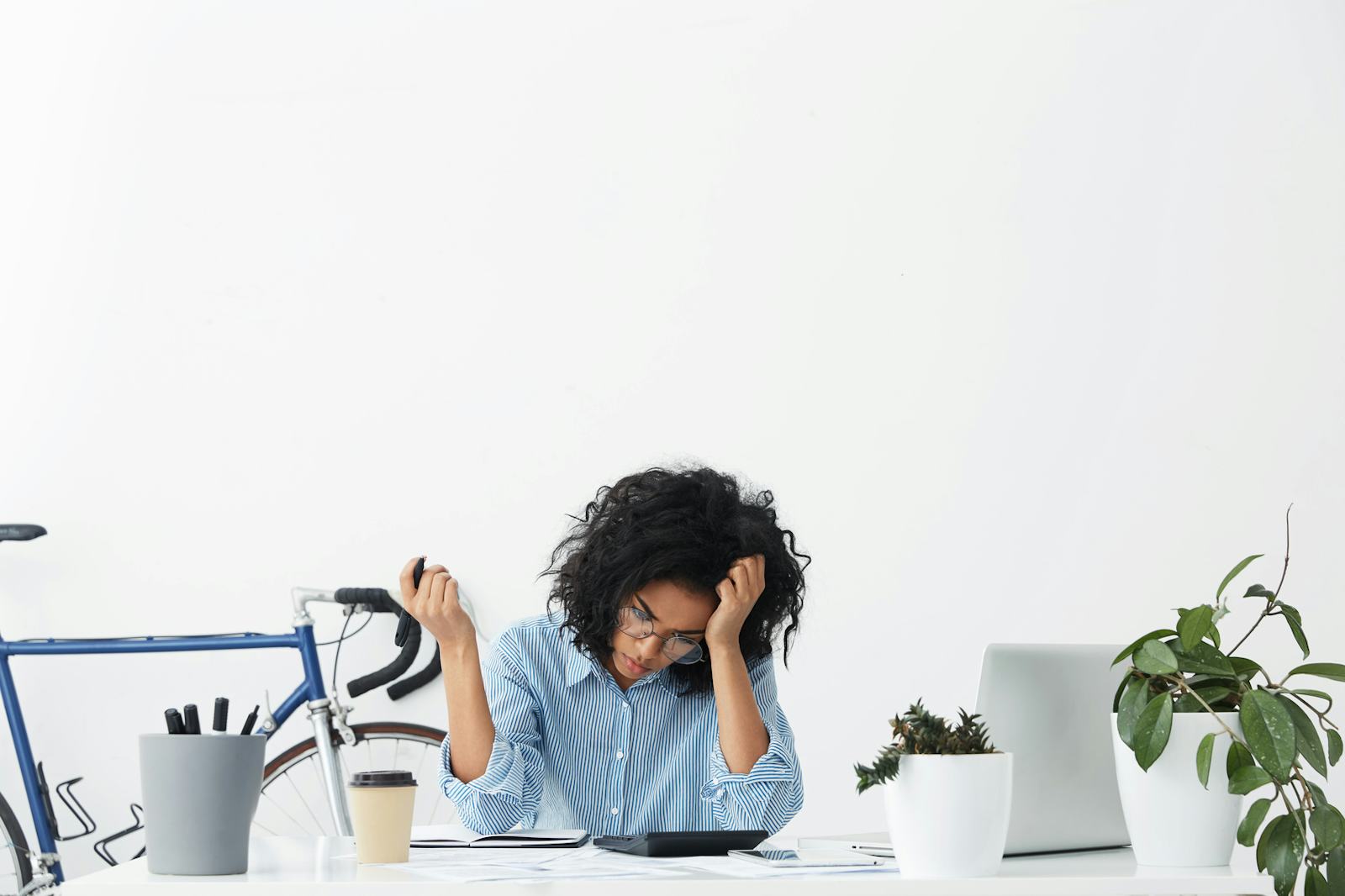How To Not Be Tired At Work With 7 Easy Tips, According To Experts