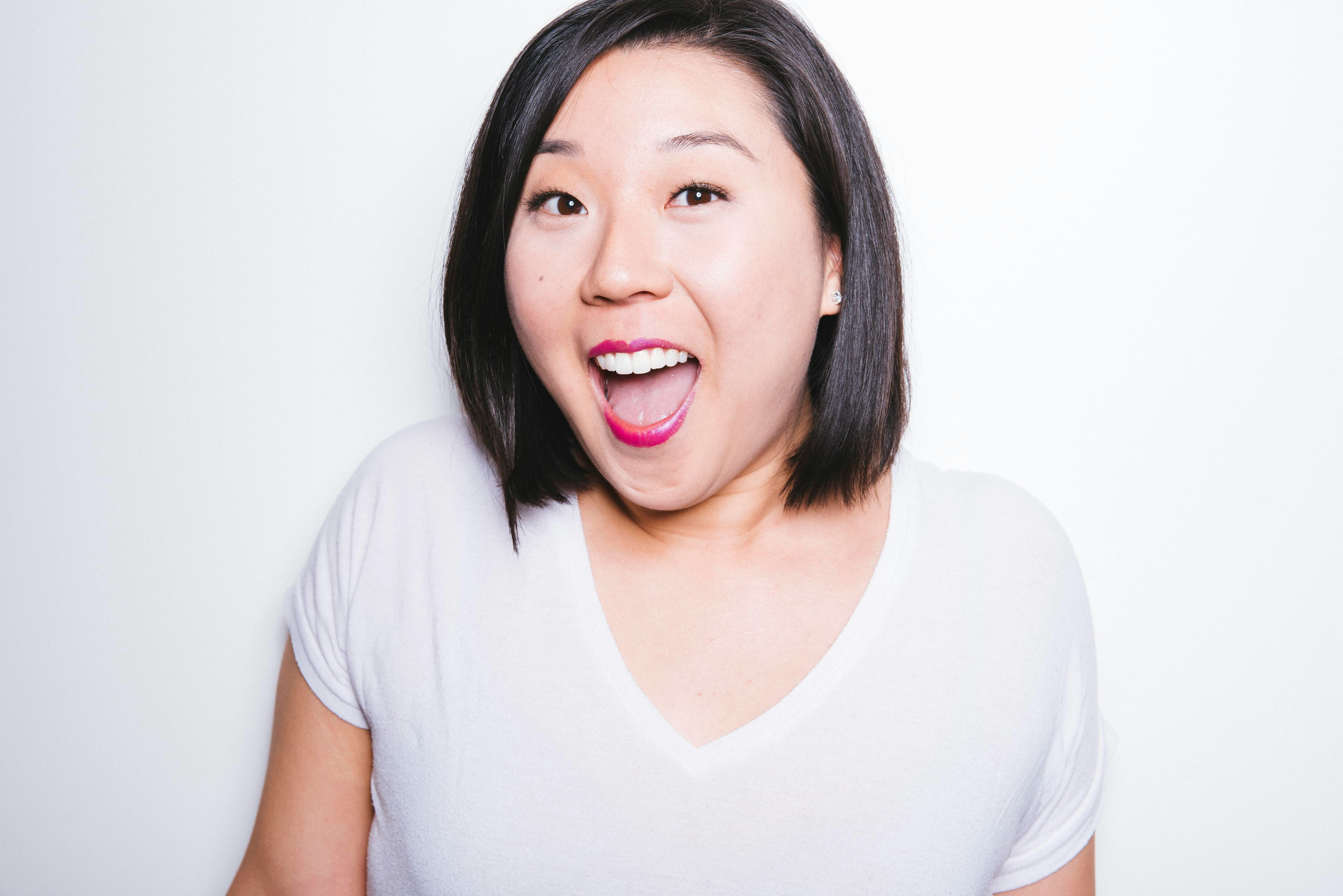 11 Subtle Things All Alluring People Have In Common