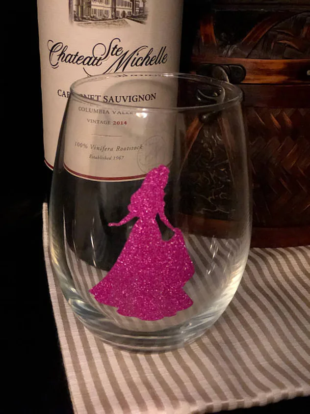 Disney Princess Wine Glasses Are Here & Every ‘90s Baby Needs One ...