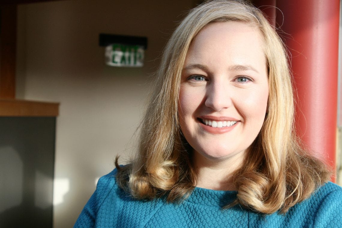 Wisconsin Gubernatorial Candidate Kelda Roys Breastfeeds In Her ...