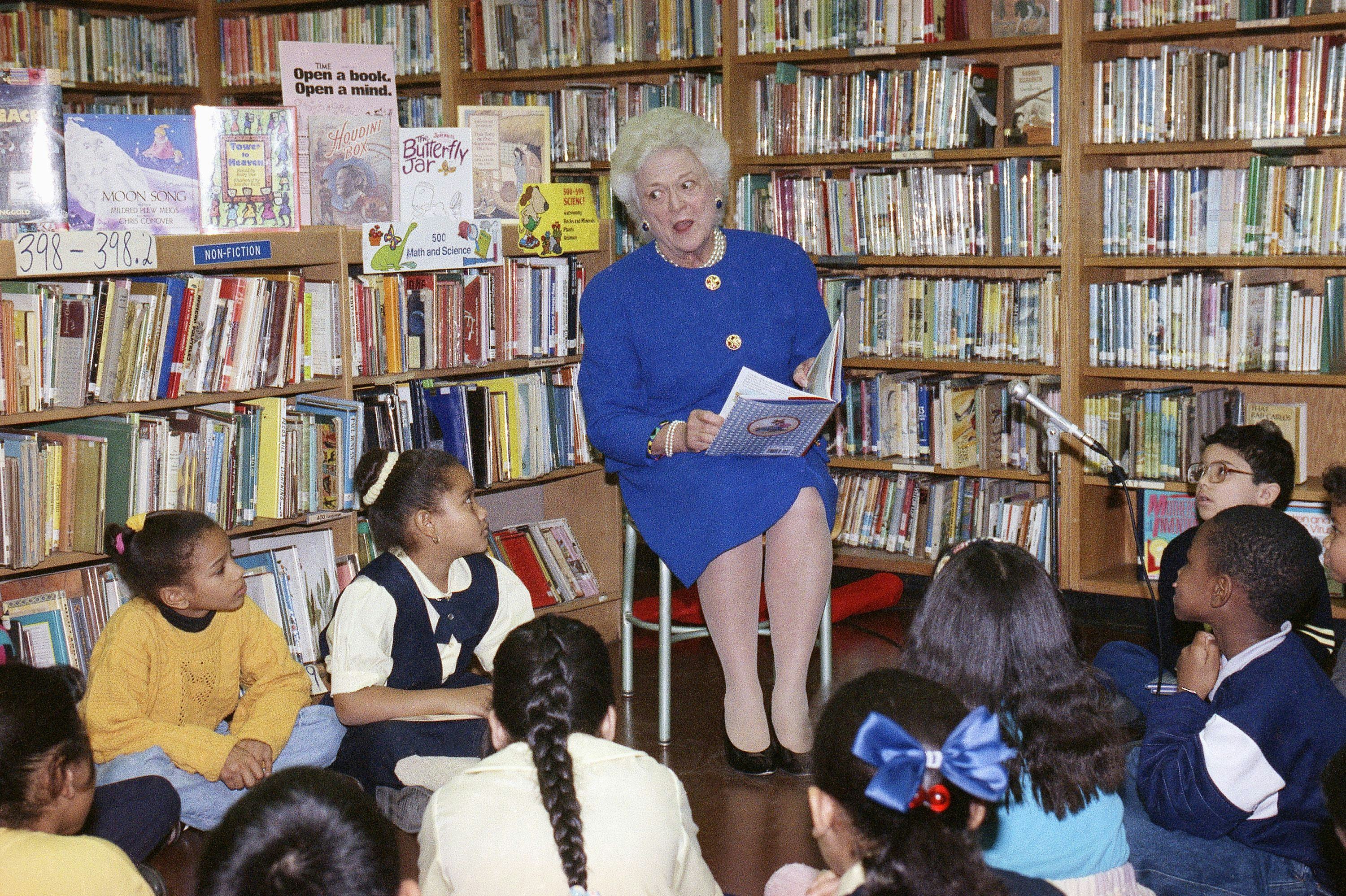 13 Photos Of Barbara Bush Through The Years That Reveal A Dynamic ...