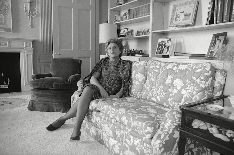 13 Photos Of Barbara Bush Through The Years That Reveal A Dynamic ...