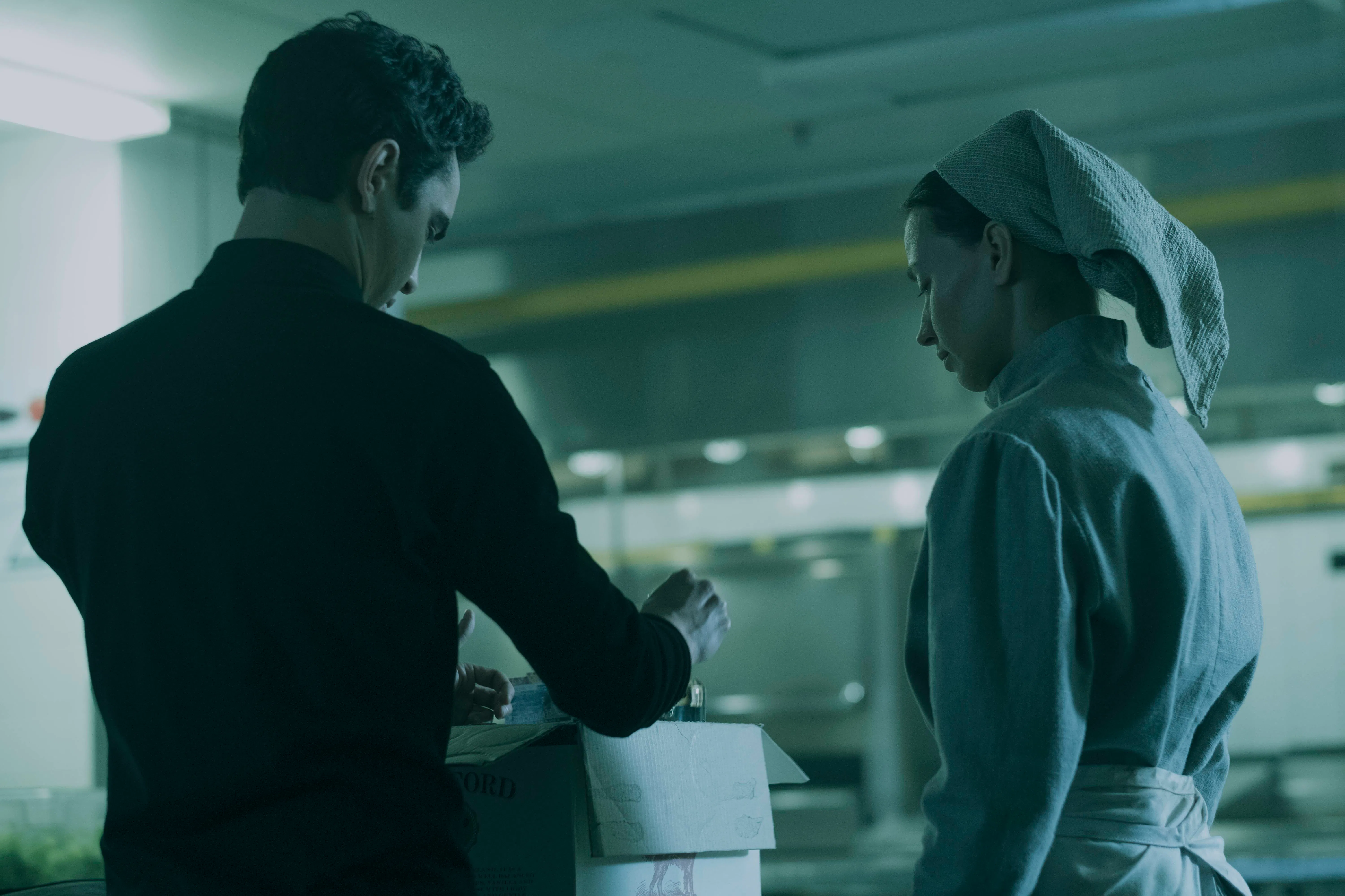 Is Nick The Father Of Offred's Baby On 'The Handmaid's Tale'? 3 Clues ...