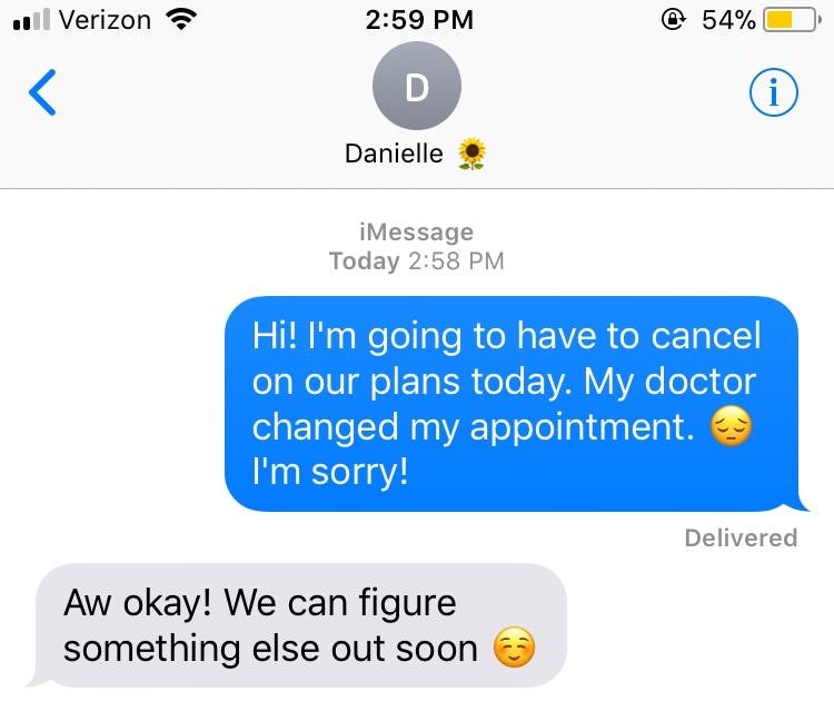 How To Cancel Plans With A Friend Over Text, According To An Expert