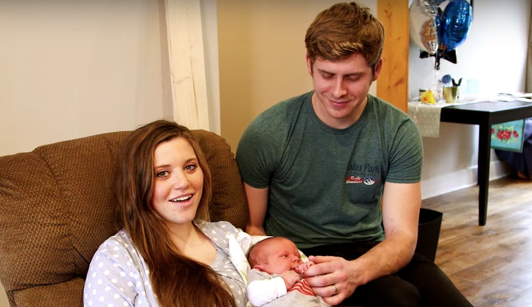 7 Duggar Pregnancy & Birth Traditions That'll Get You Excited For The ...