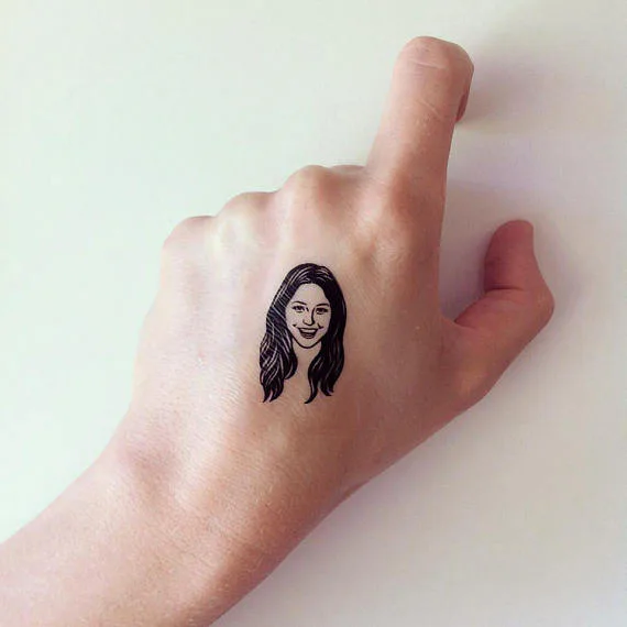 These Personalized Face Magnets Let You Hang Your Whole Squad Up On The ...