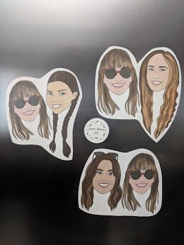 These Personalized Face Magnets Let You Hang Your Whole Squad Up On The ...