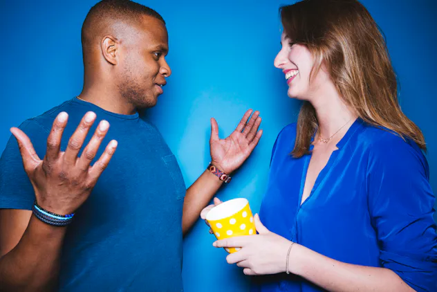 9 Ways To Tell If Someone Is Impressed By You In The First 5 Minutes