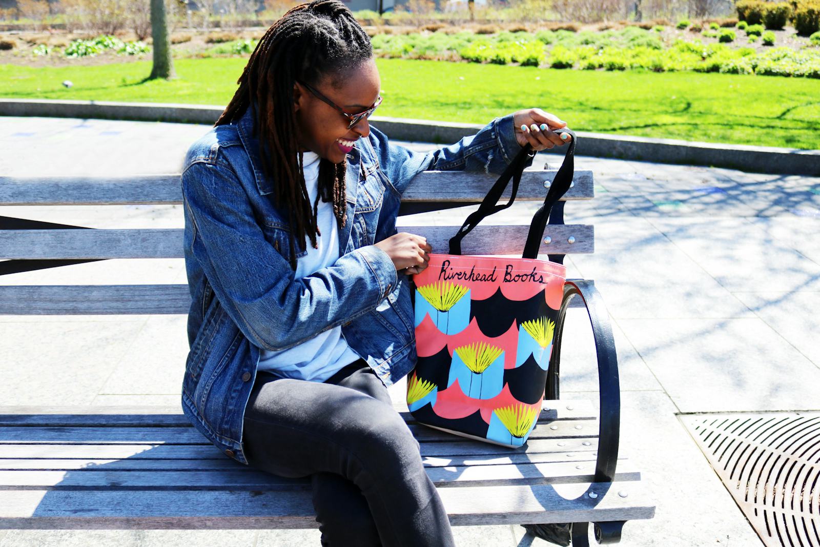 Riverhead Books Is Finally Selling Their Coveted Tote Bags — In A Brand ...
