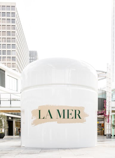 How To Get Free La Mer Samples Inside The World's Largest Creme De La ...