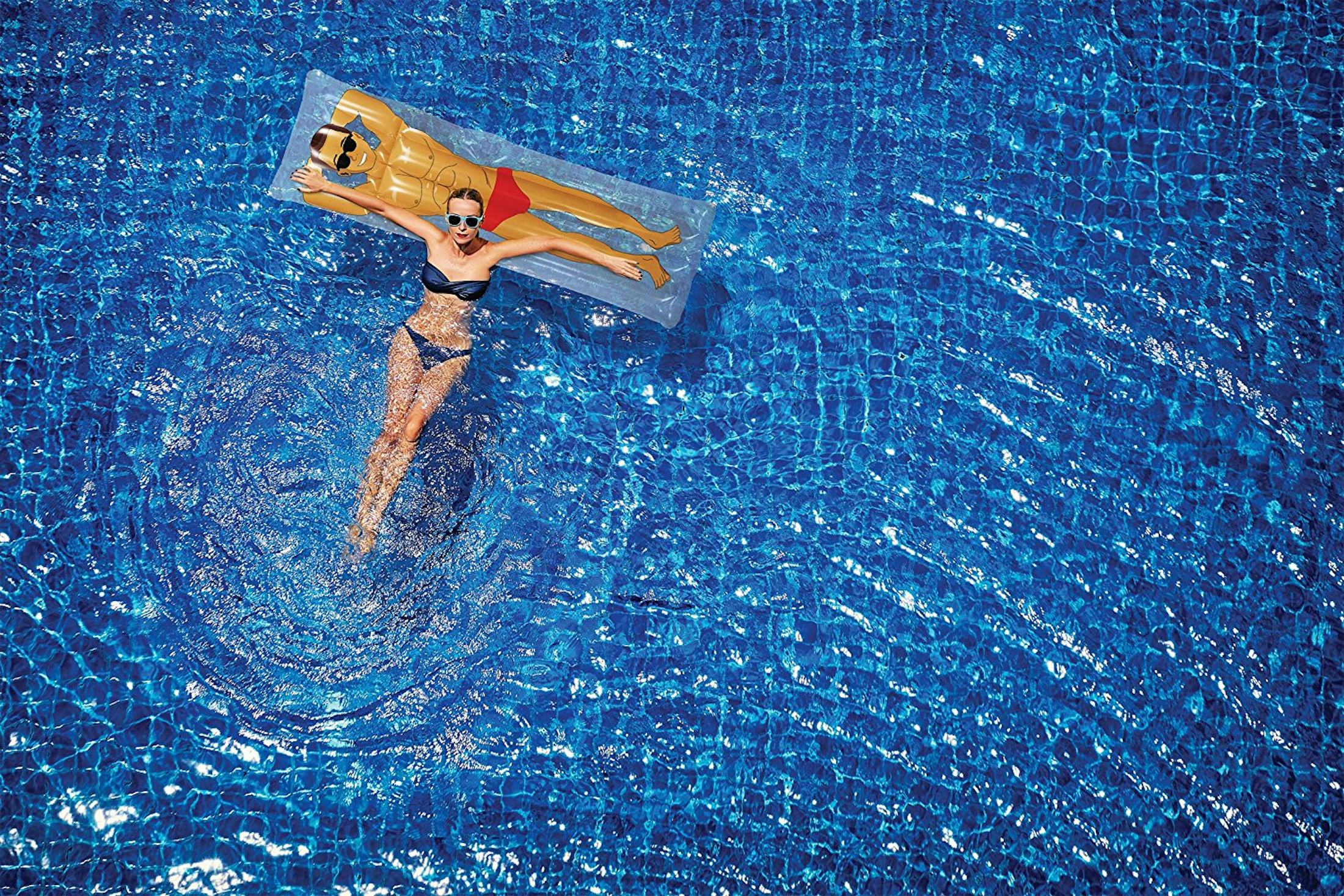 An “Inflatable Pool Hunk” Pool Float Exists & He’s The Ultimate Summer ...