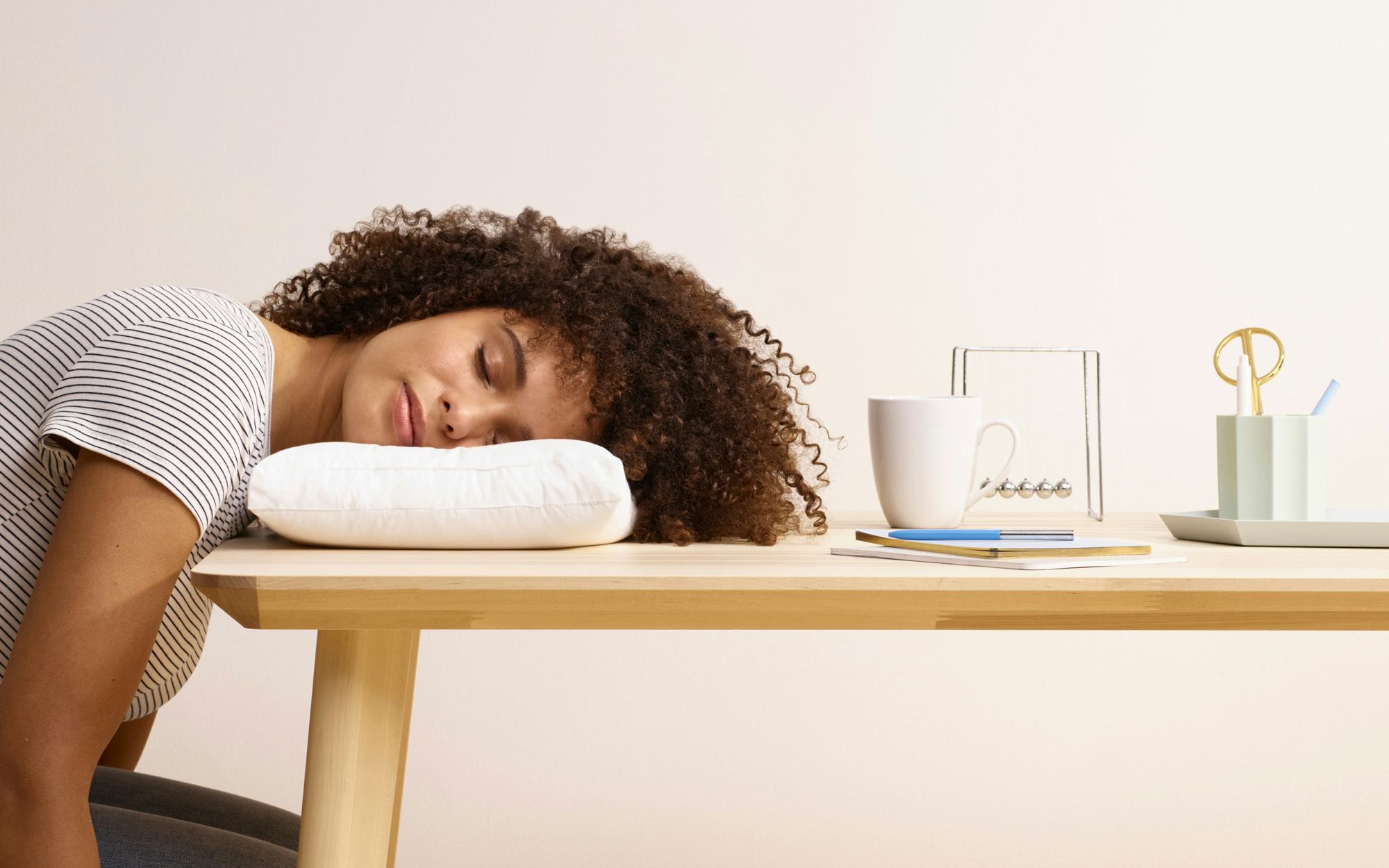 Casper’s Nap Pillow Is A Mini Version Of Their Cult Favorite Sleep ...