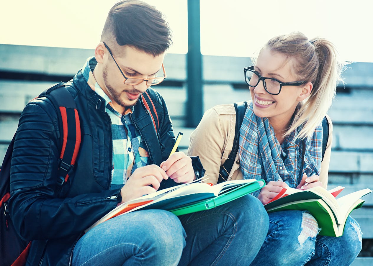 11 Fun Date Ideas For Introverts