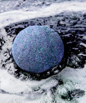 The World's Biggest Bath Bomb Was 2,000 Pounds — And It Turned A Pool ...