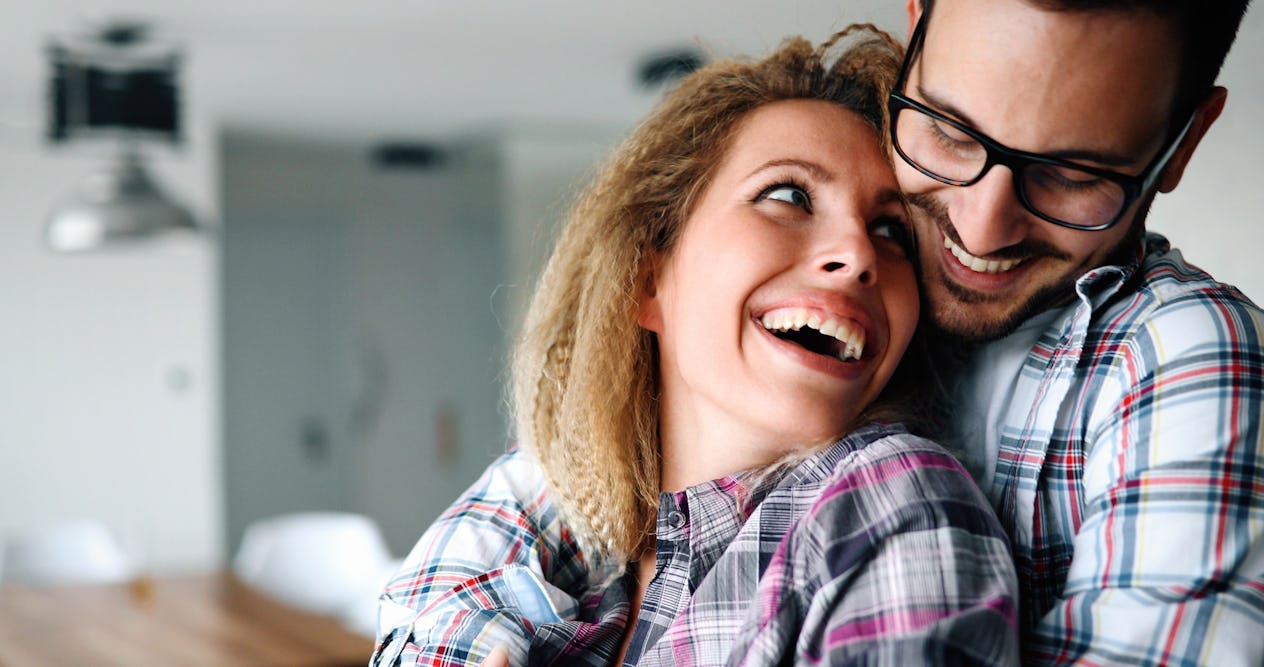 7 Critical Differences Between A Healthy Relationship & One That's Too ...