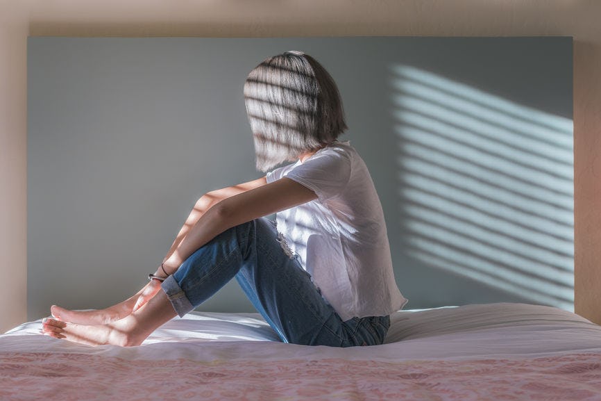 10 Signs Your Health Anxiety Is Becoming A Serious Problem & What To Do ...