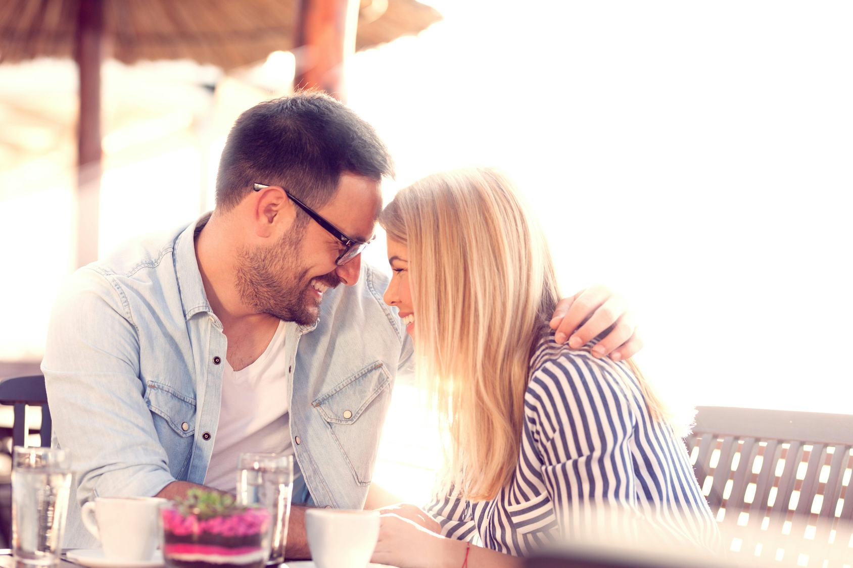 7 Ways The Male Heart & Body React To Falling In Love, According To A ...