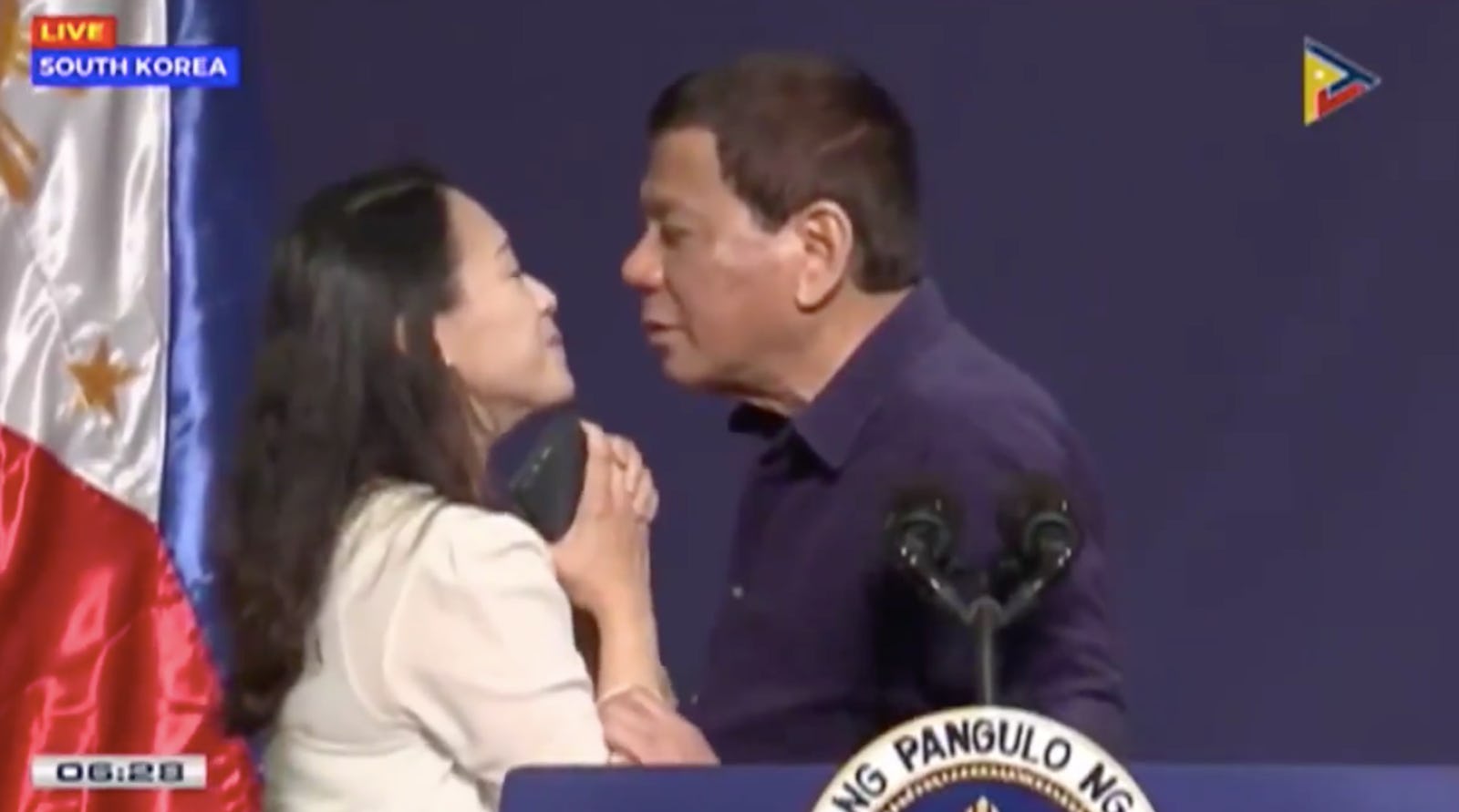 Video Of Philippine President Rodrigo Duterte Kissing A Woman On The
