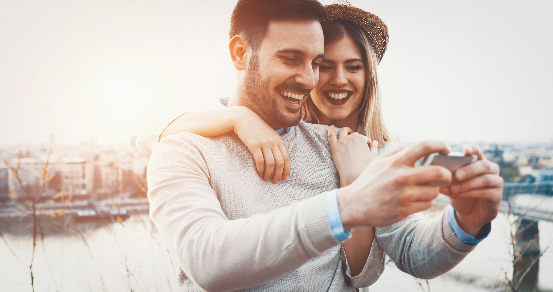 9 Daily Habits Of Successful & Happy Couples