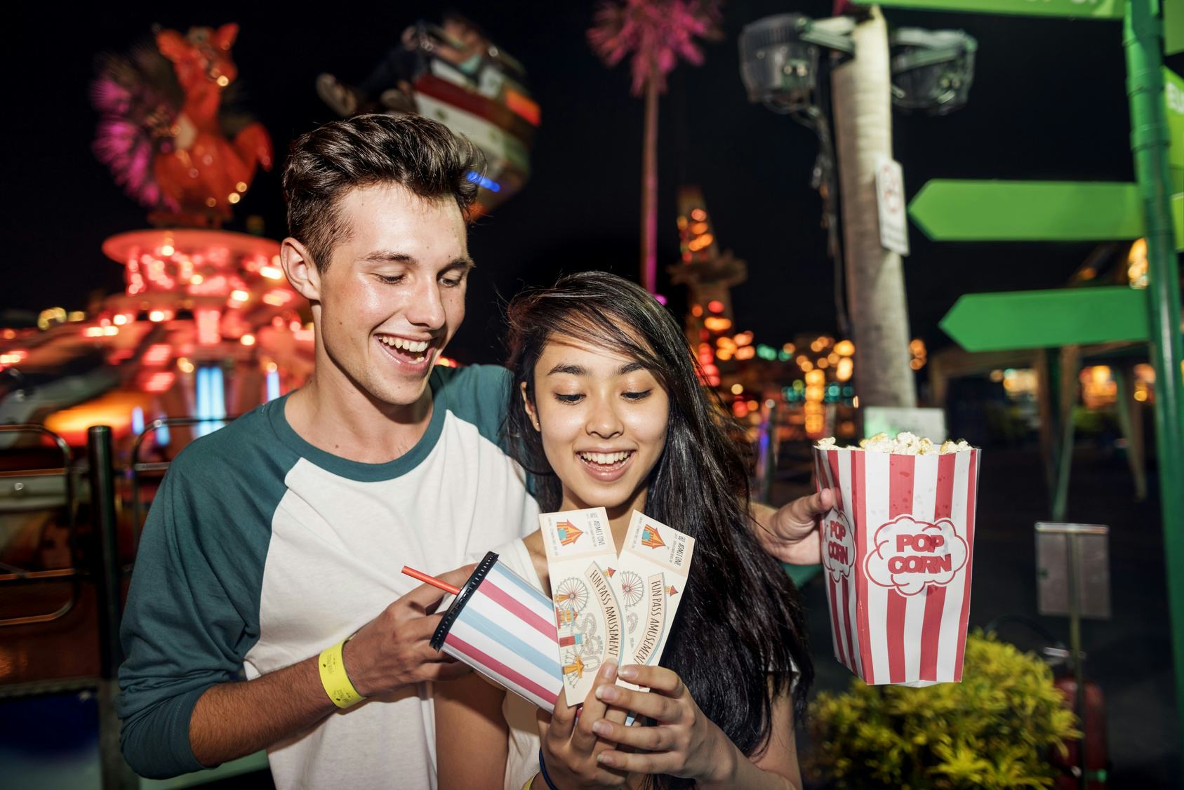 11 Summer First-Date Ideas That Are More Fun Than Just Grabbing A Drink
