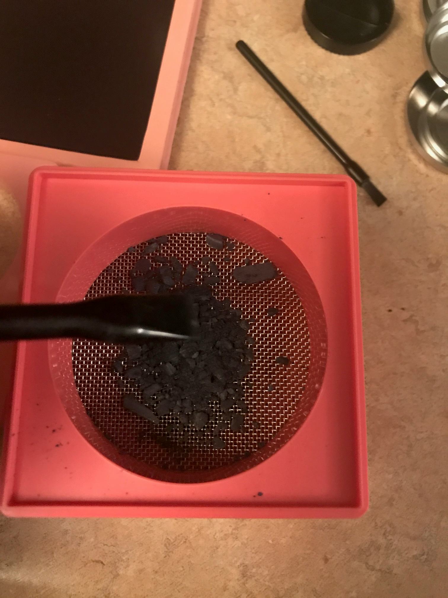 How Do You Fix Broken Eyeshadow? The Fixy Makeup Repair Kit Makes ...