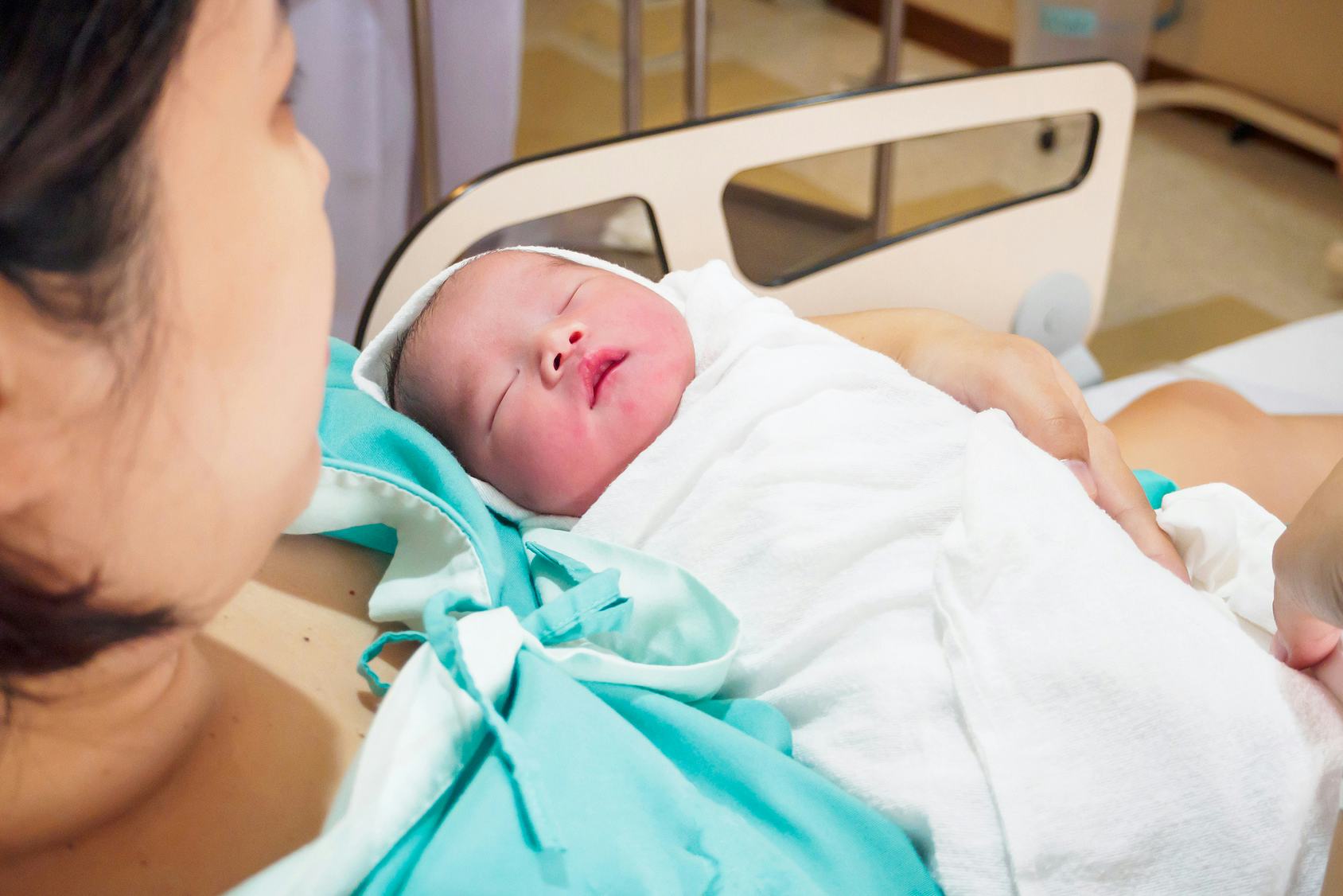 What Is It Like In The Delivery Room? 8 First-Time Moms Share Their ...
