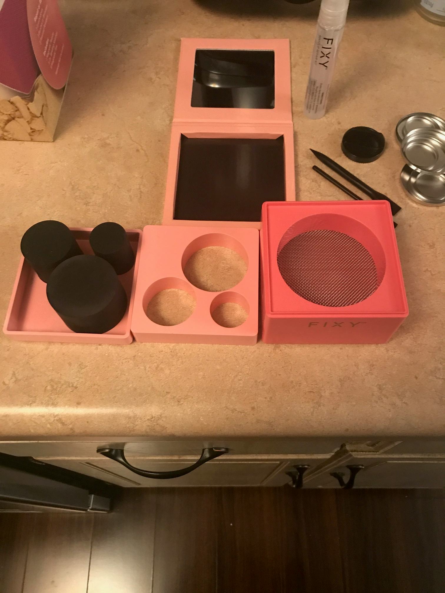 How Do You Fix Broken Eyeshadow? The Fixy Makeup Repair Kit Makes ...