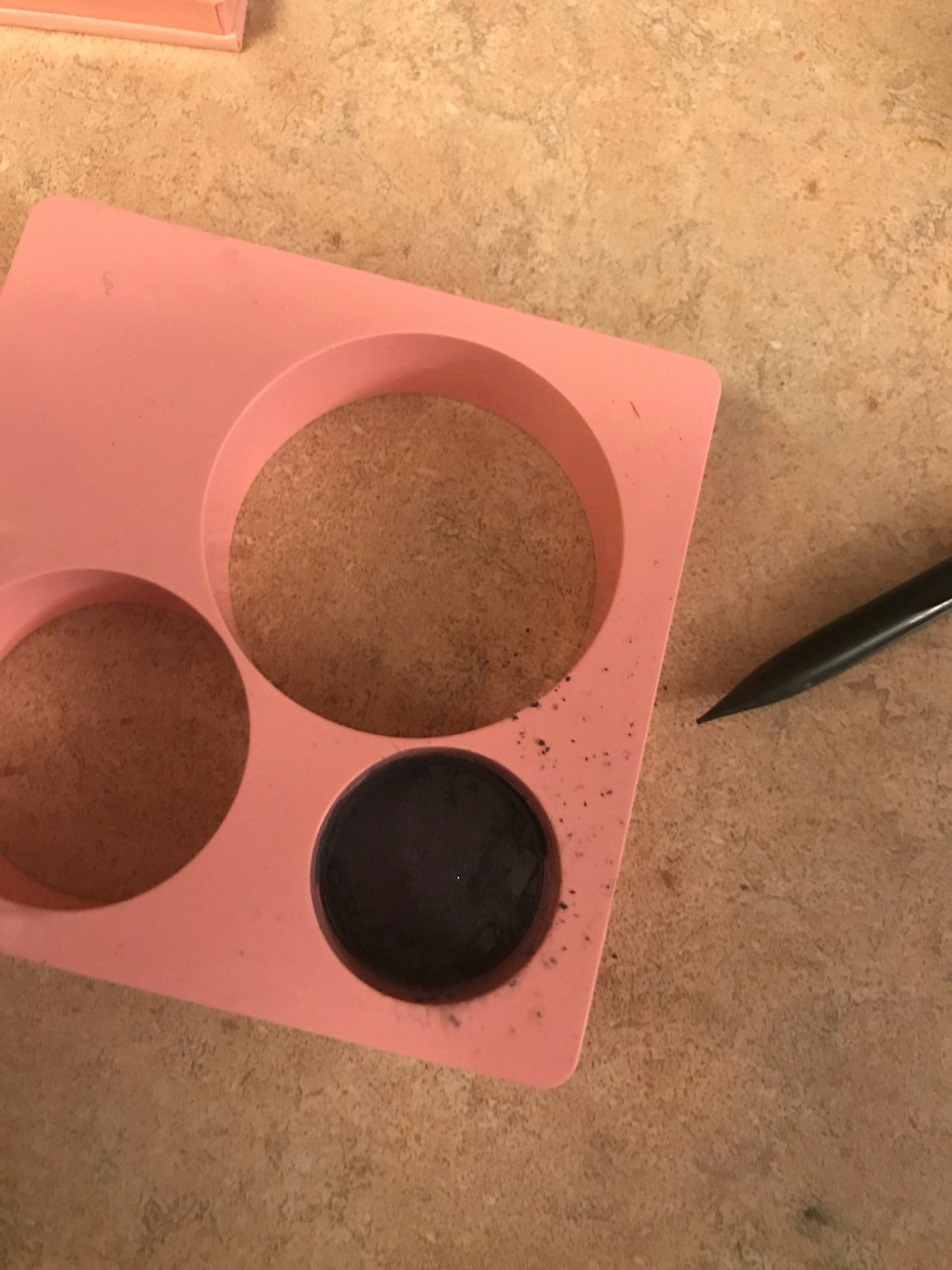 How Do You Fix Broken Eyeshadow? The Fixy Makeup Repair Kit Makes ...