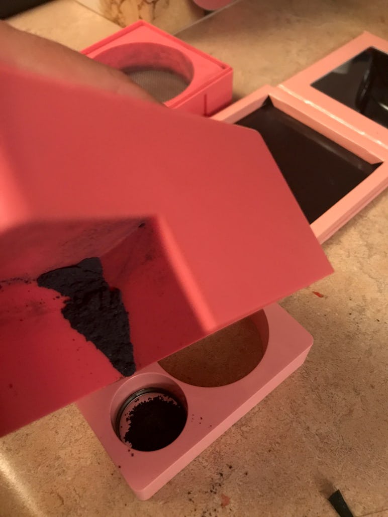 How Do You Fix Broken Eyeshadow? The Fixy Makeup Repair Kit Makes ...