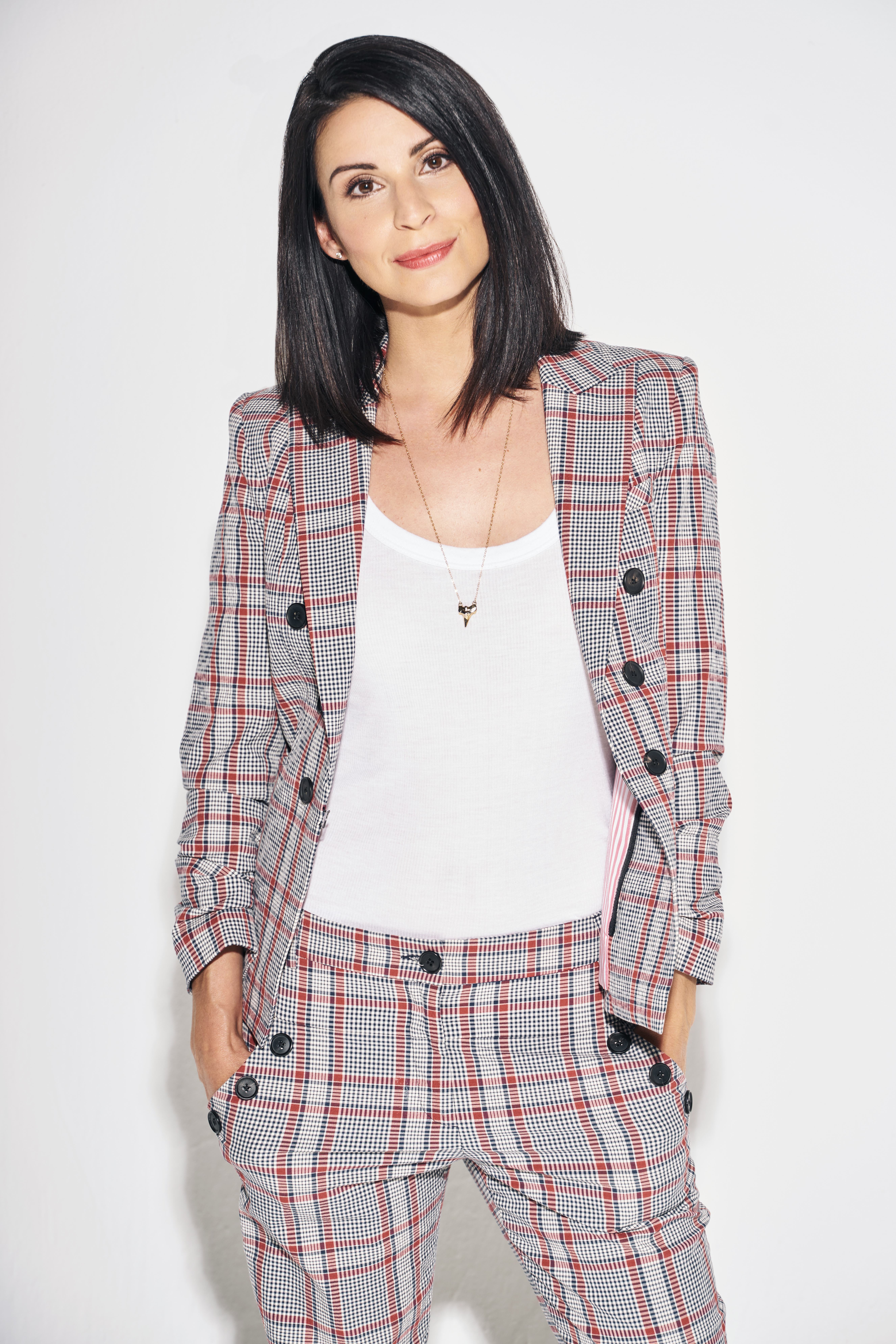 Linda Is The 'OITNB' Season 6 Villain & That's Exactly How Beth Dover ...