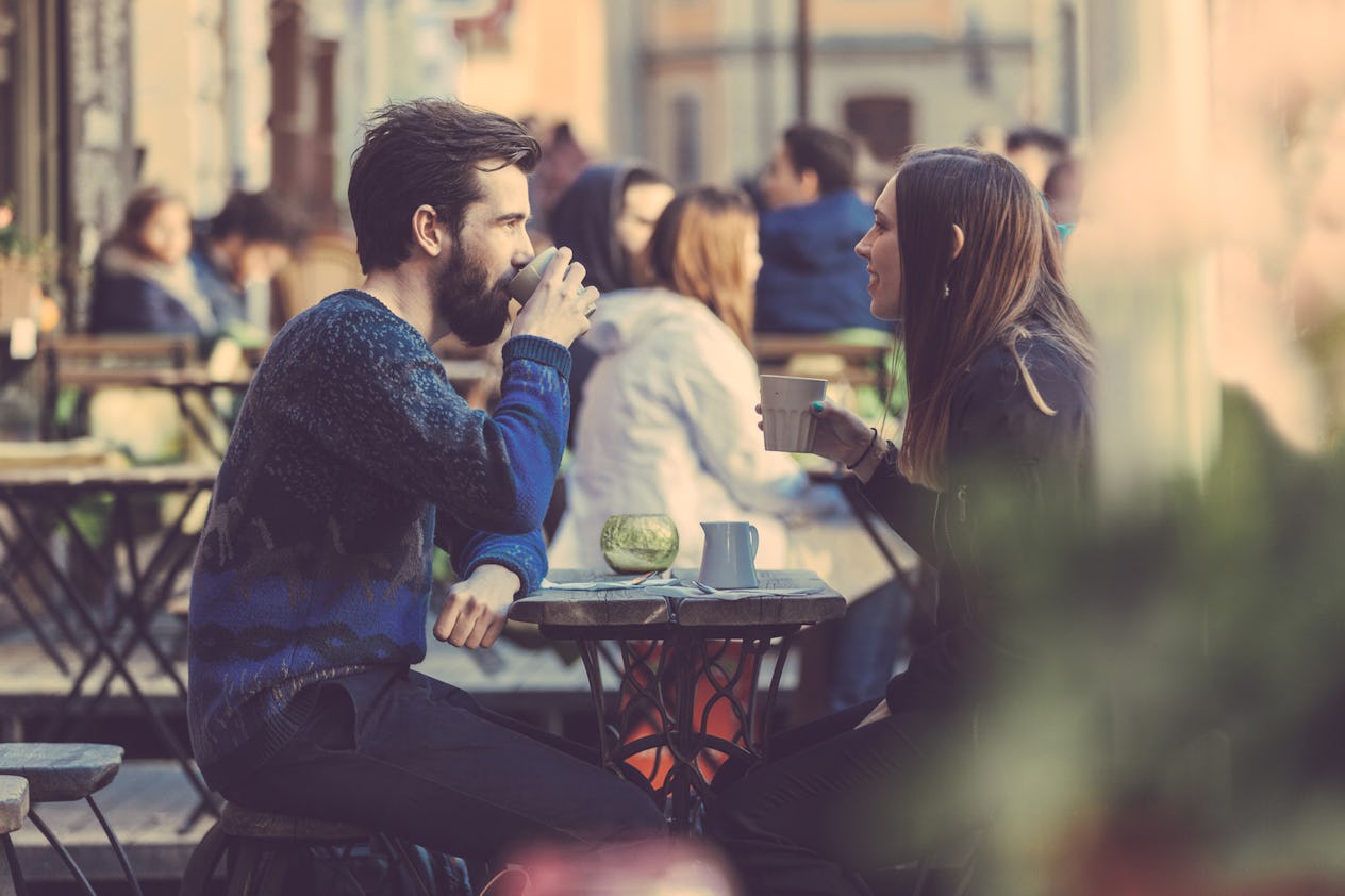 7 Weird, But Genius Ways To Get Someone To Pay Attention To You