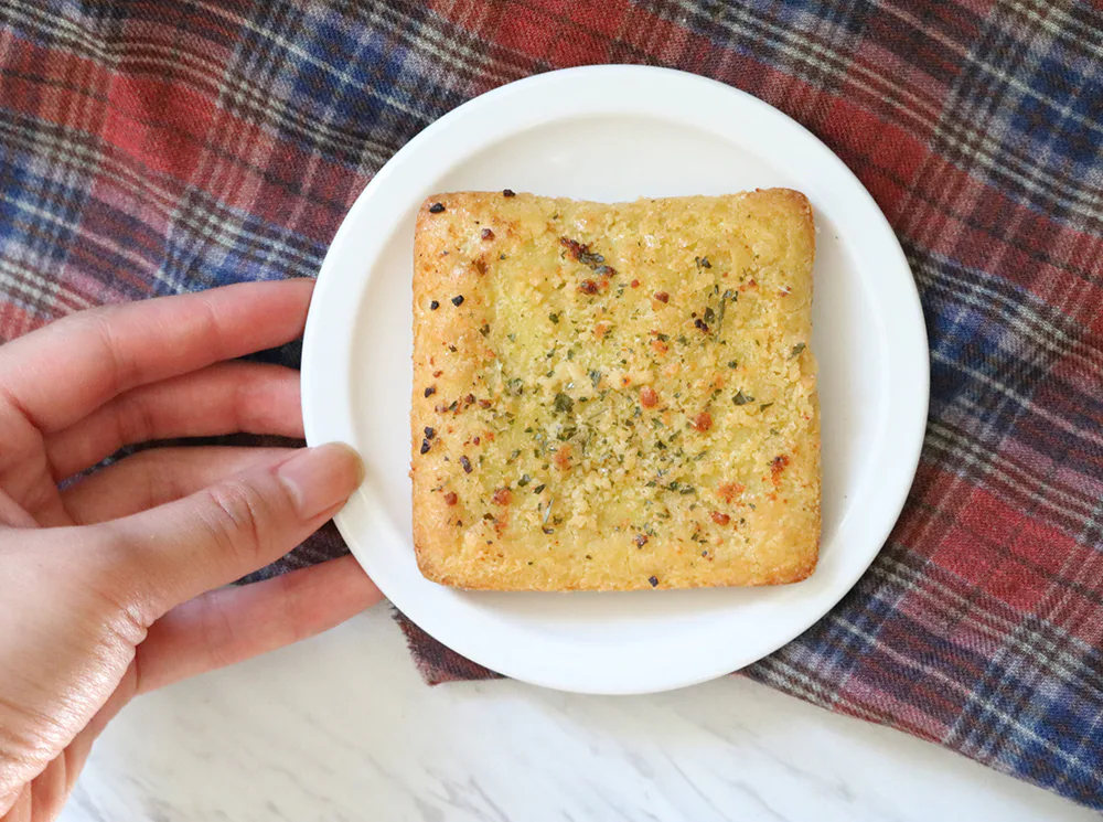 This Gluten-Free Garlic Bread Recipe For One Person Is As Delicious As ...