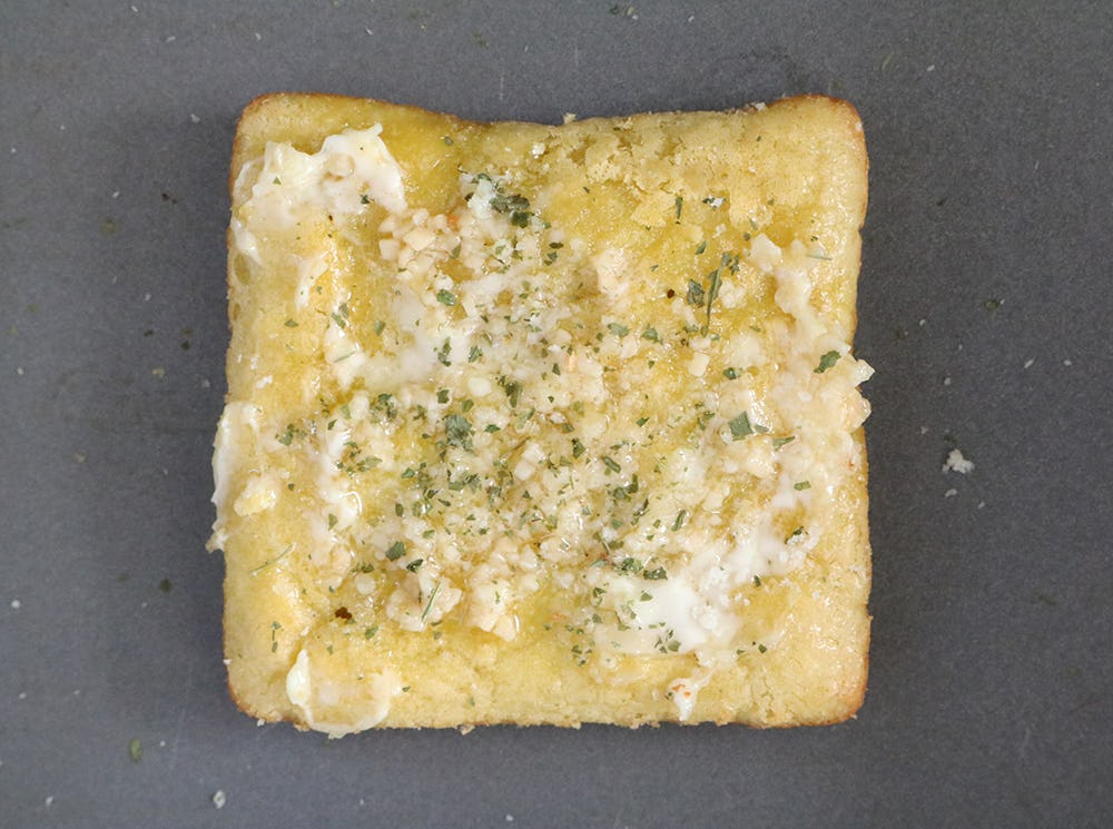 This Gluten-Free Garlic Bread Recipe For One Person Is As Delicious As ...