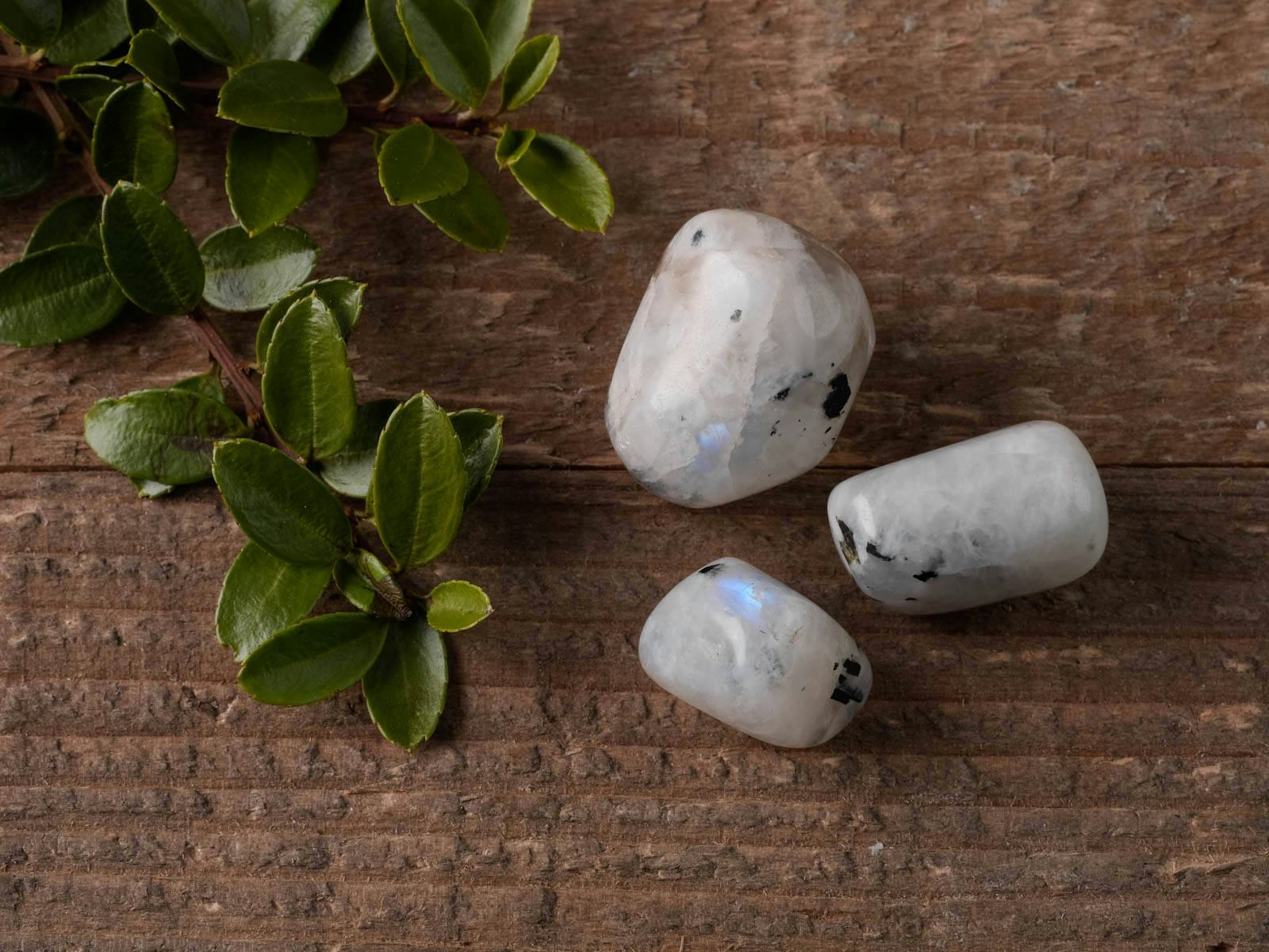 7 Crystals For The August 2018 Full Moon That Will Help All Zodiac ...