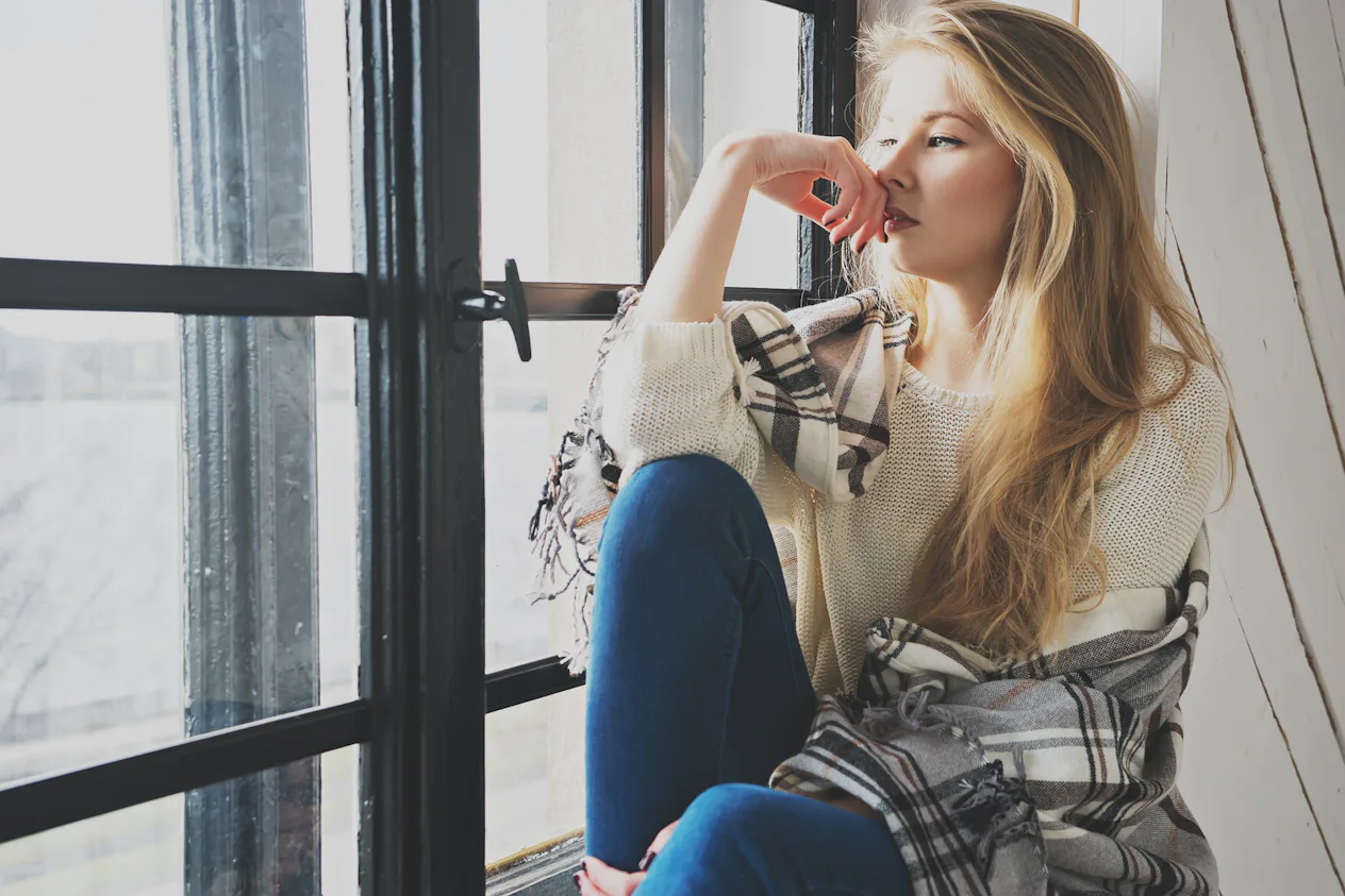 7 Signs Your Relationship Is Shady