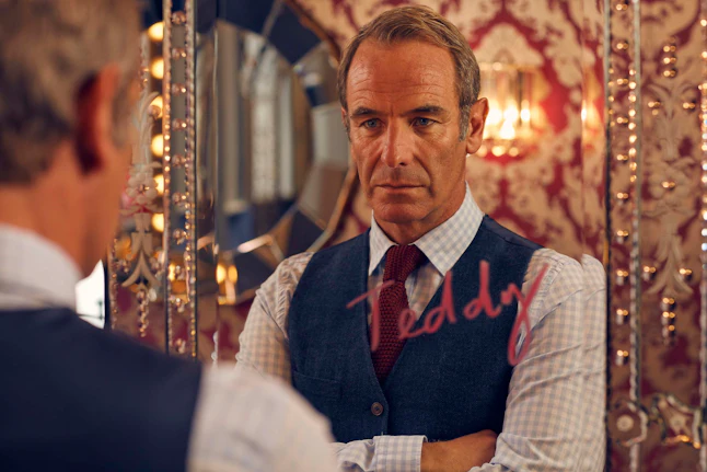 Is Robson Green Married? The 'Age Before Beauty' Star Has Been Hitched ...