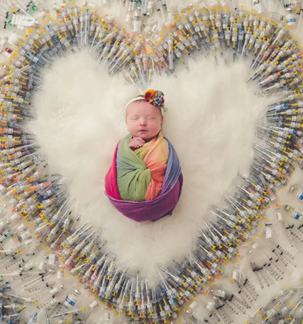 This Newborn Surrounded By 1,616 IVF Needles In This Viral Photo Is The ...