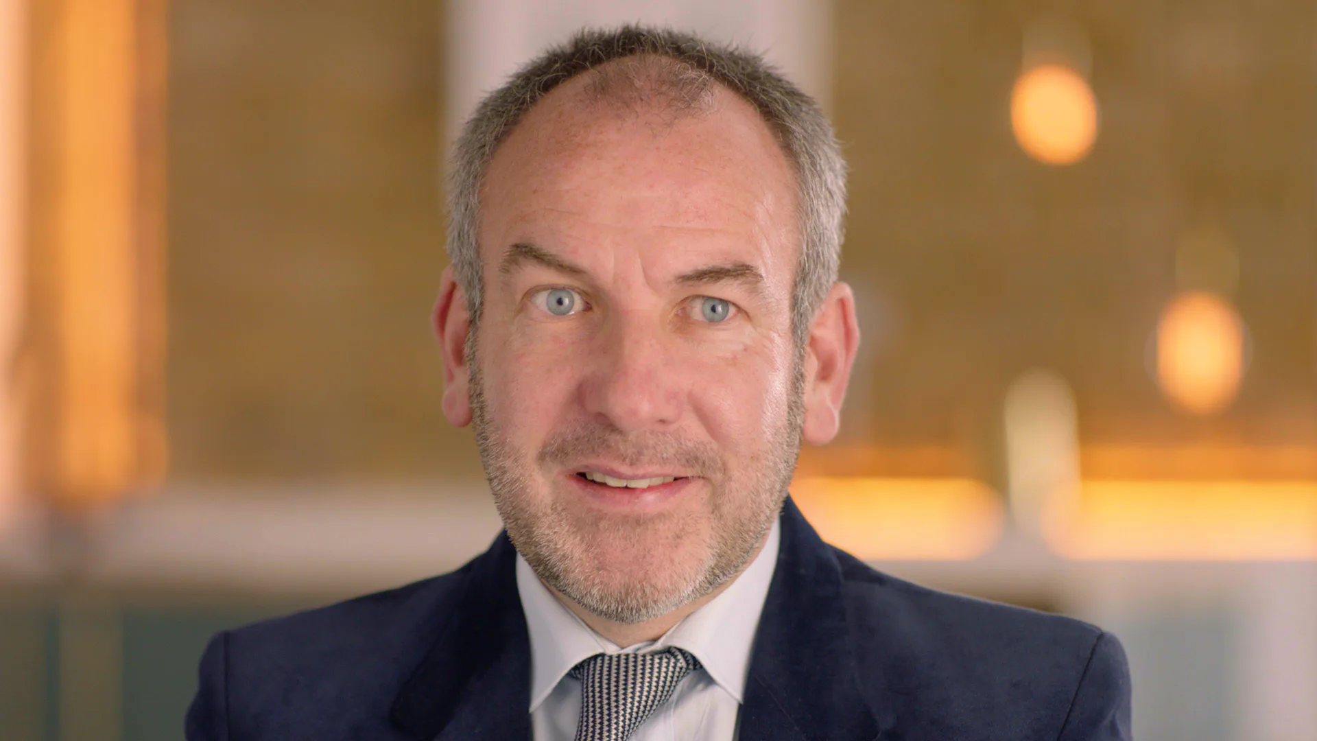 Who Are The Royal Experts Featured In 'The Story Of The Royals'? Here's ...