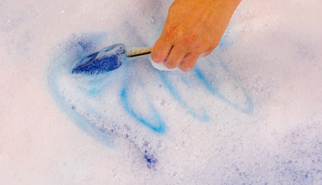How To Use Lush Bubble Brushes Because These Tub Treats Make Soaking ...