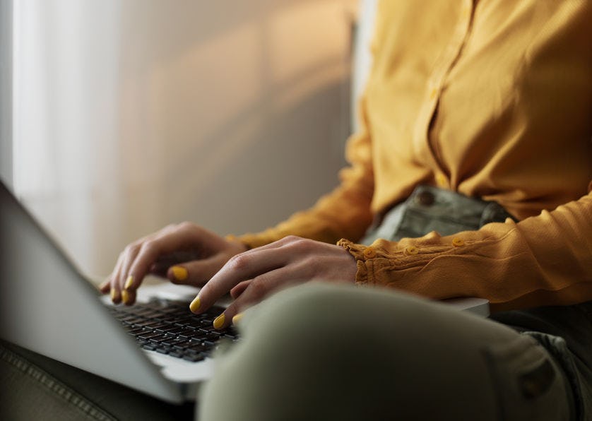 10 Signs Your Health Anxiety Is Becoming A Serious Problem & What To Do ...