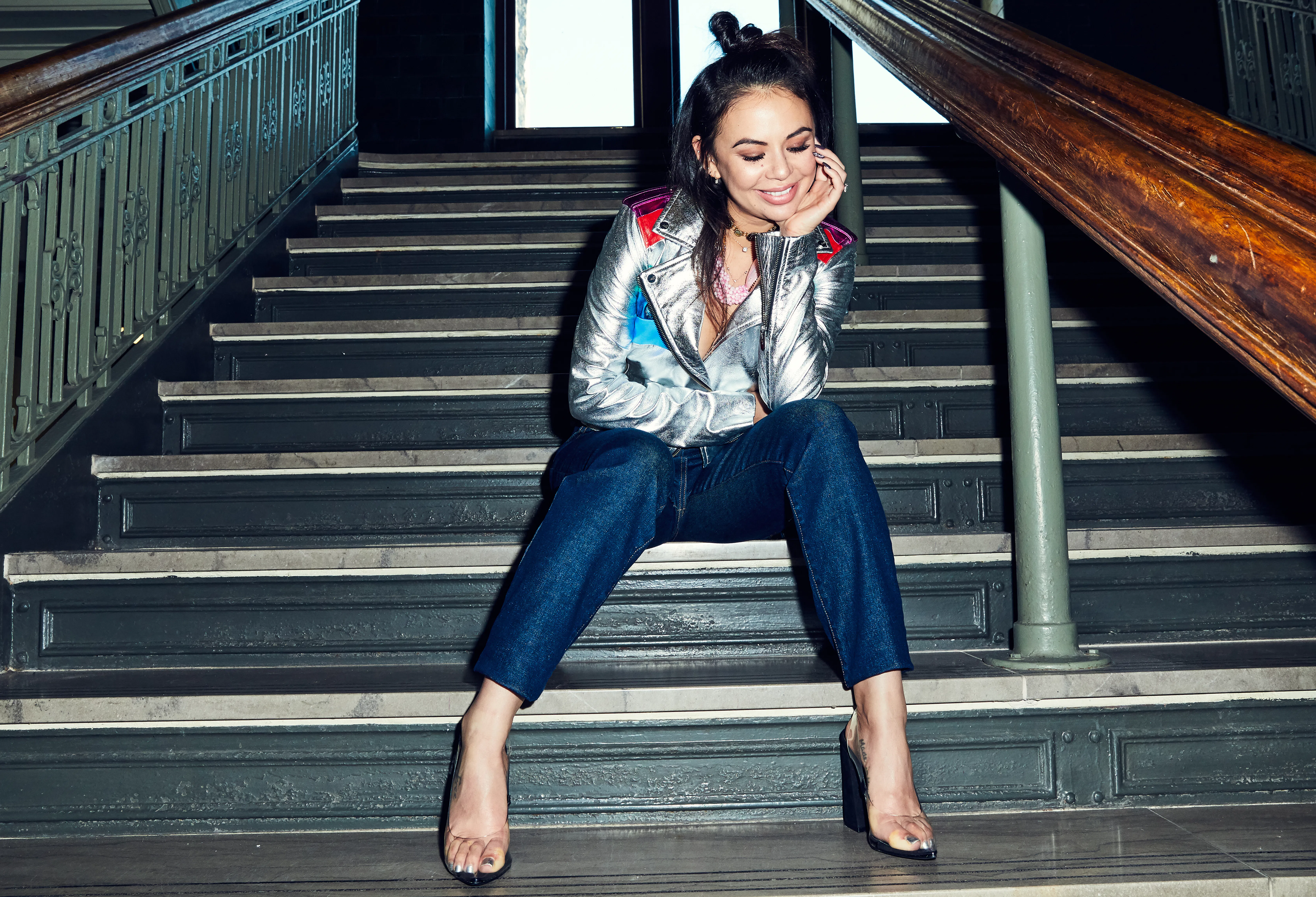 Janel Parrish Is Back In The 'Pretty Little Liars' World, But This Isn ...