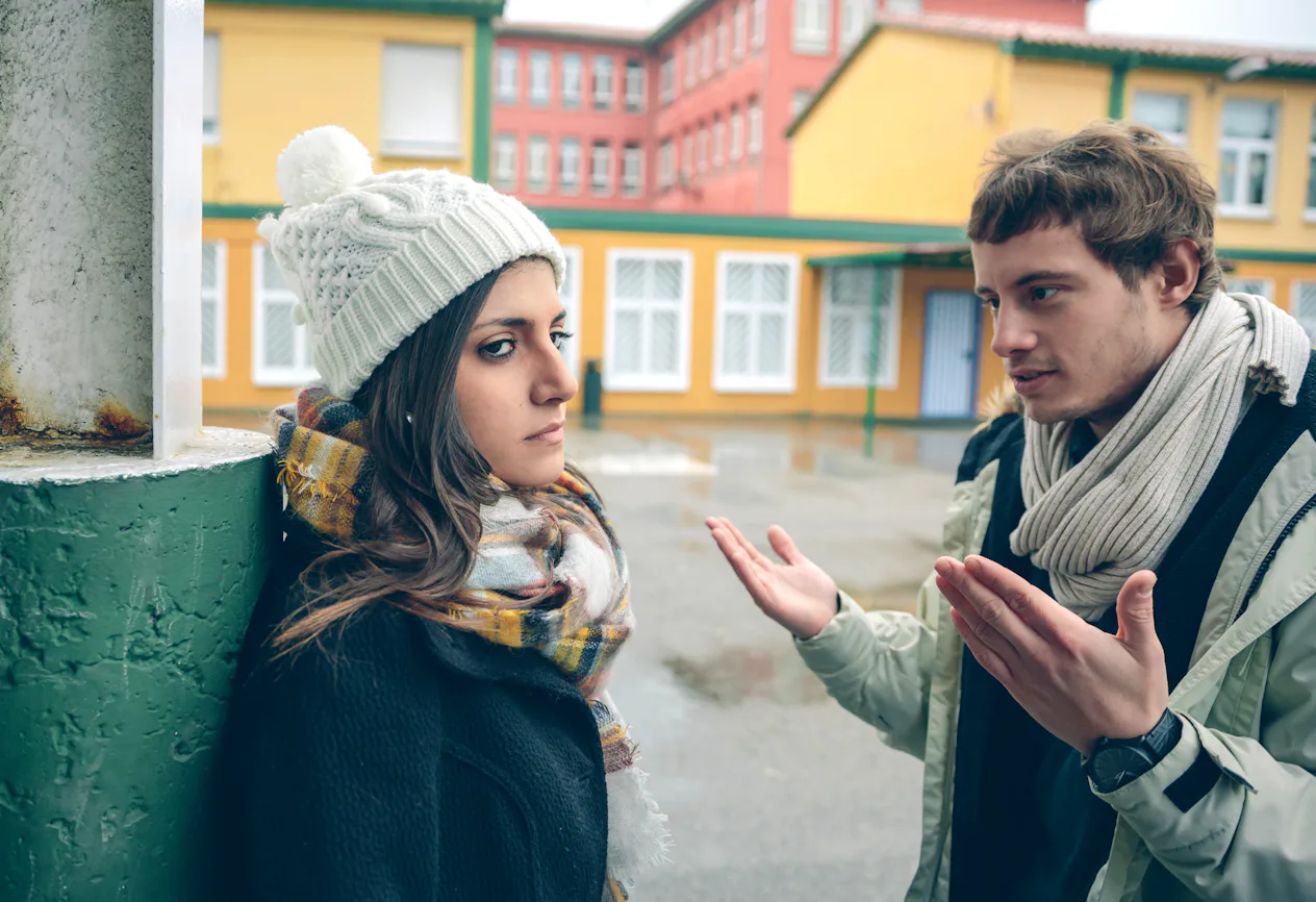 7 Old-Fashioned Ways To End An Argument That We Should Bring Back