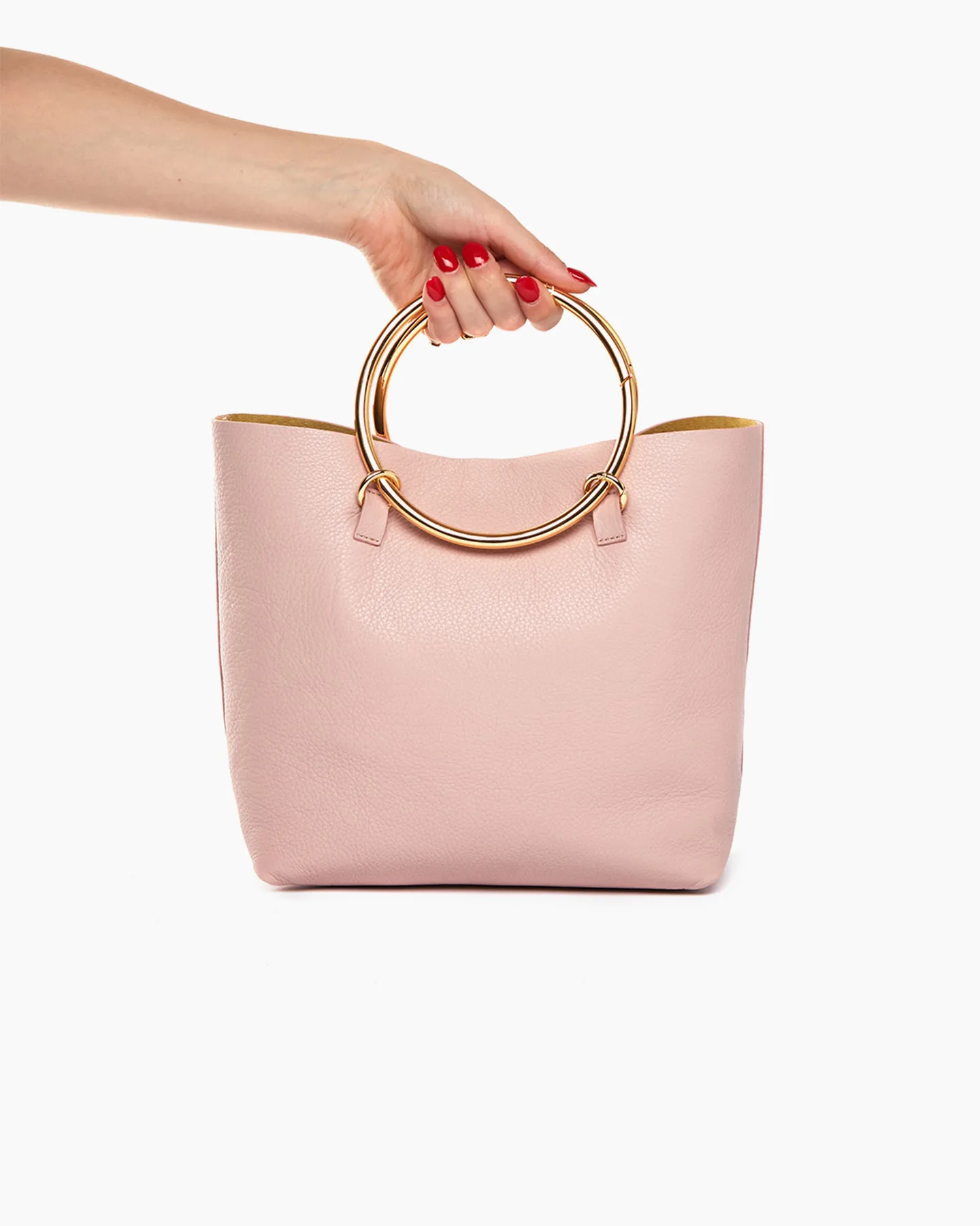 The "Darka Bag" You're Seeing All Over Instagram Is Designed By A 24 ...