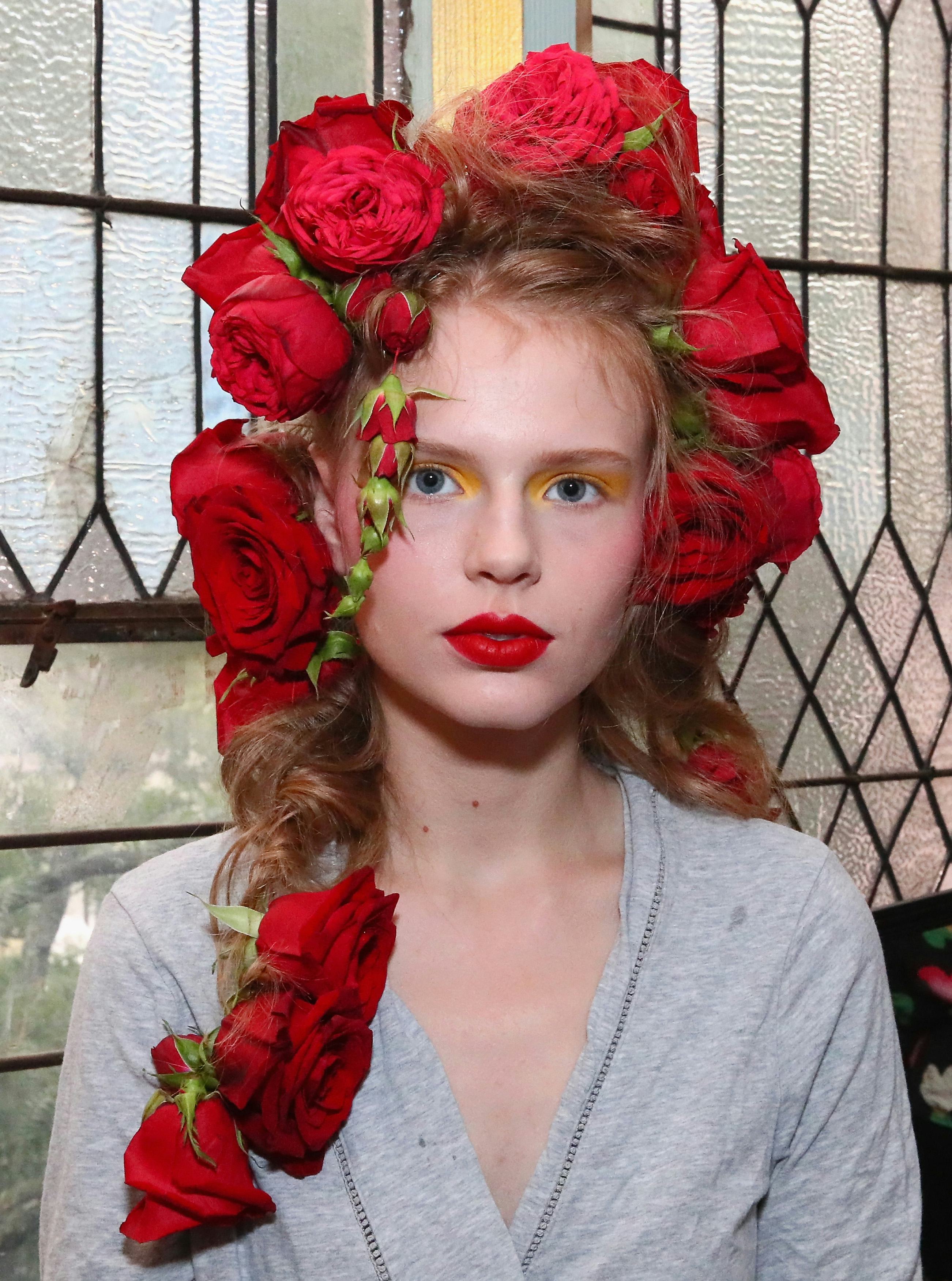 This Updated Flower Crown Trend Is Going To Be Everywhere Come Spring