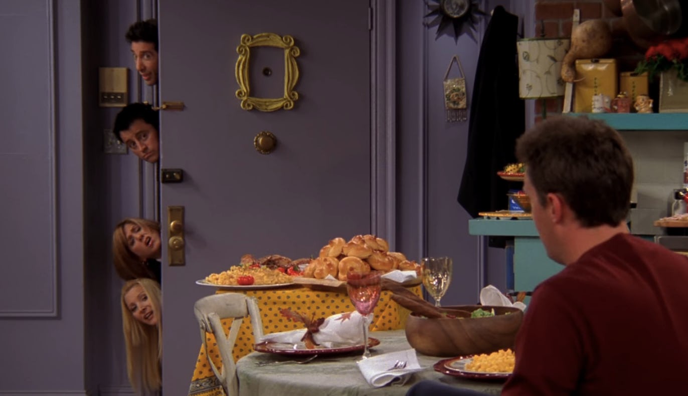 12 'Friends' Episodes That Will Get You Ready For Fall — And No, They ...