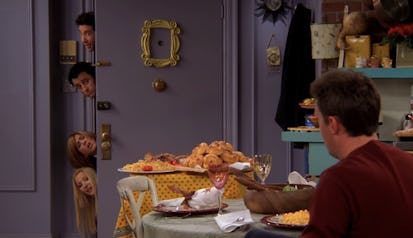 12 'Friends' Episodes That Will Get You Ready For Fall — And No, They ...