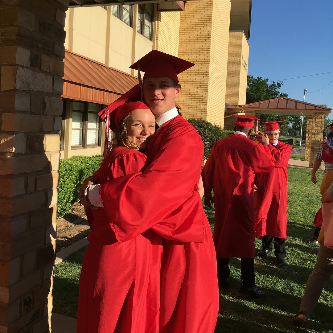 What Is ‘Unexpected’ Star Emiley’s Instagram? Her Account Shows That ...